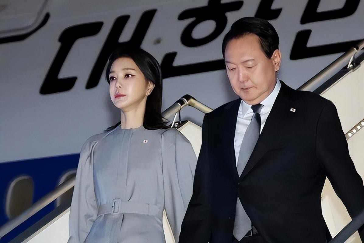 Civil strife broke out in India and South Korea at the same time, and ...