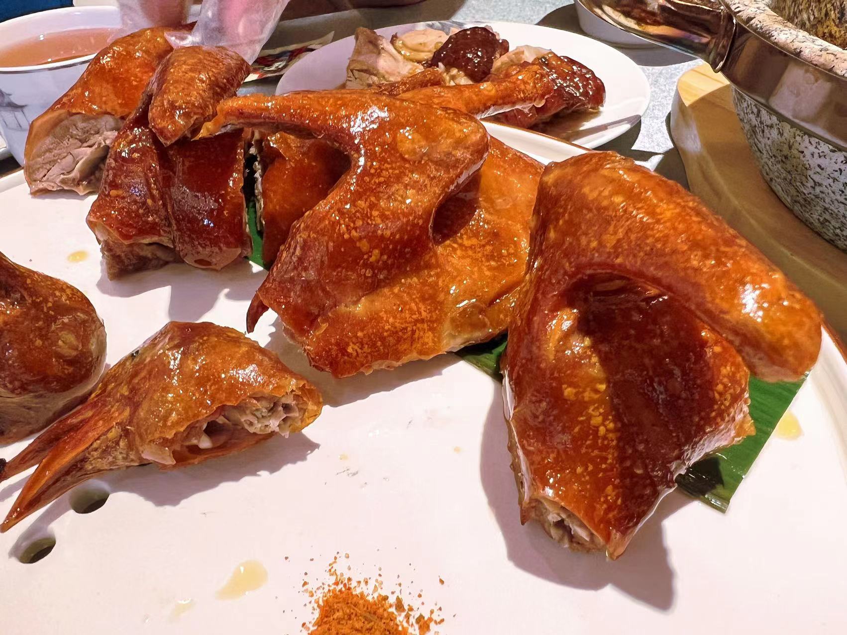 Shunhe Restaurant: There is still a certain gap with Lanshebi - iNEWS