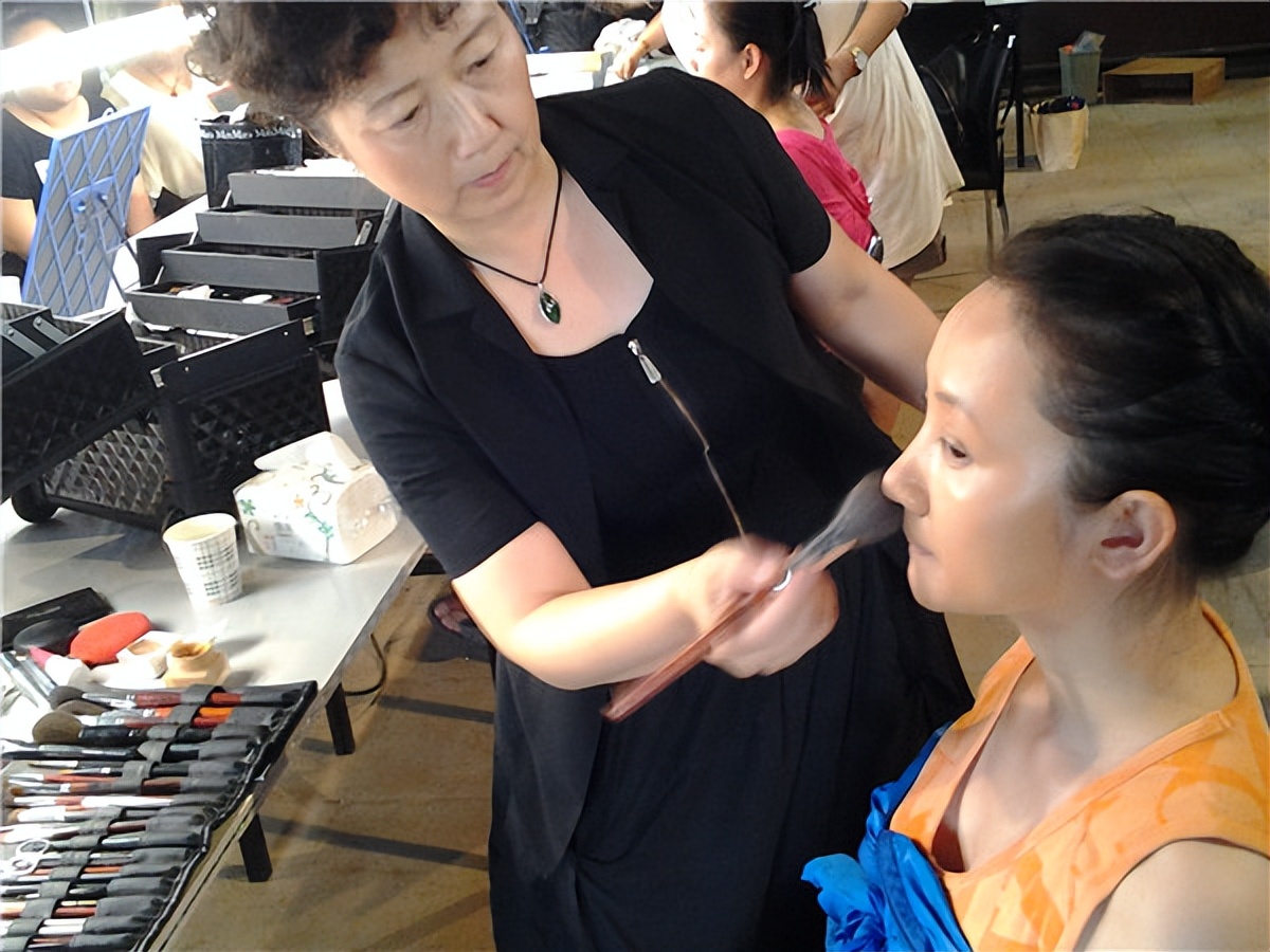 "Pan Dongzi" wishes new luck: he became a household name at the age of ...