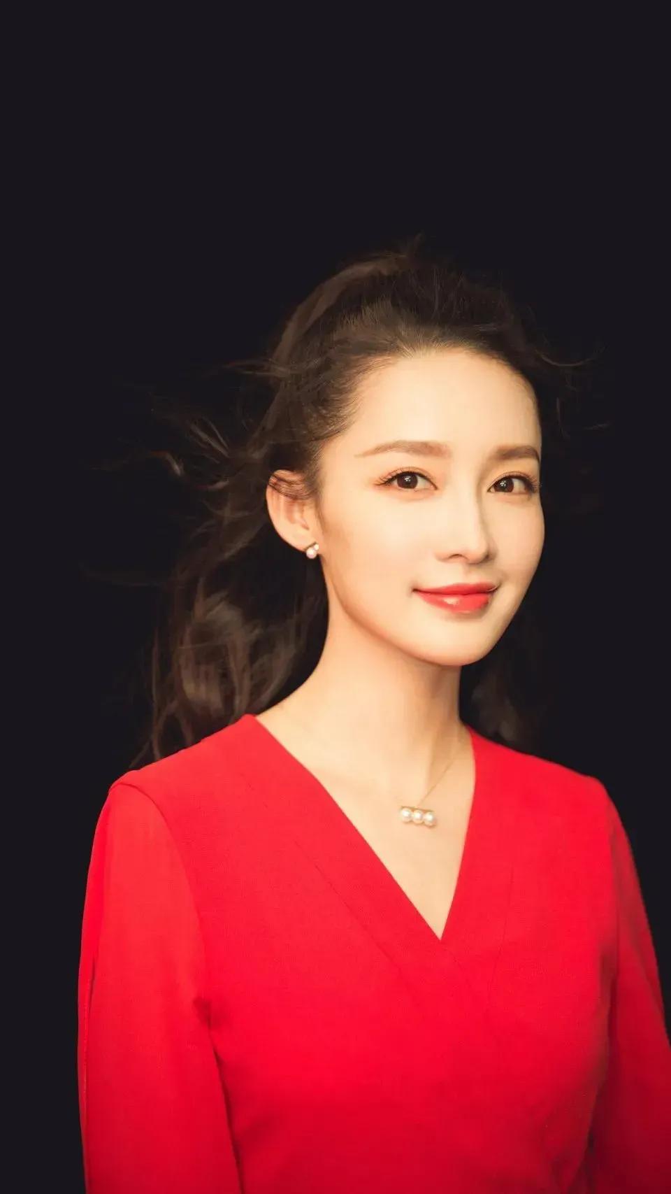 Li Qin wallpaper selection - iNEWS