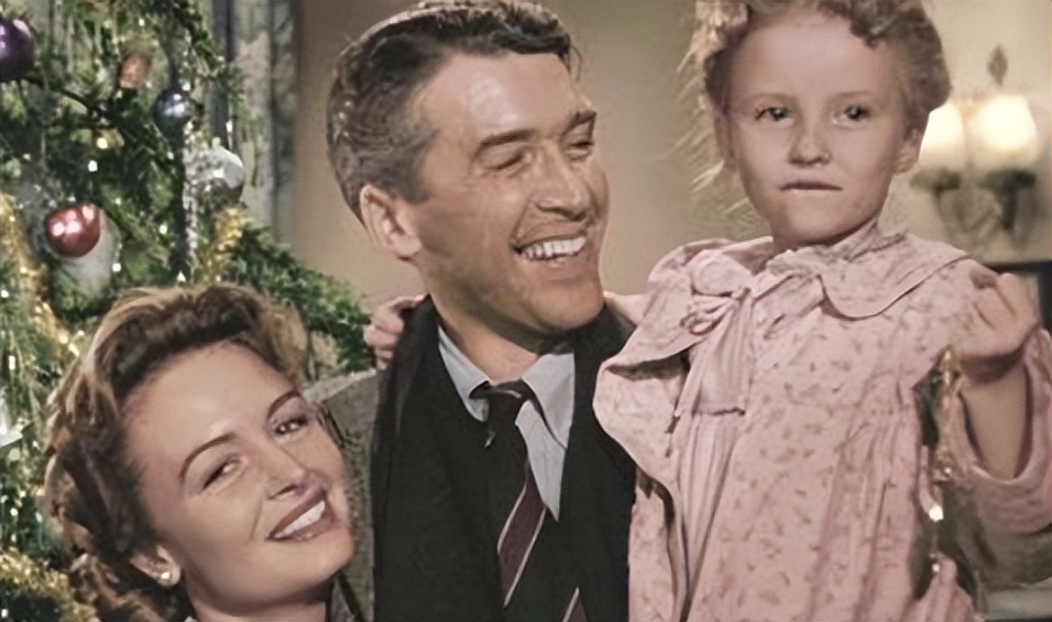 What kind of artistic technique does the movie "It's a Wonderful Life ...