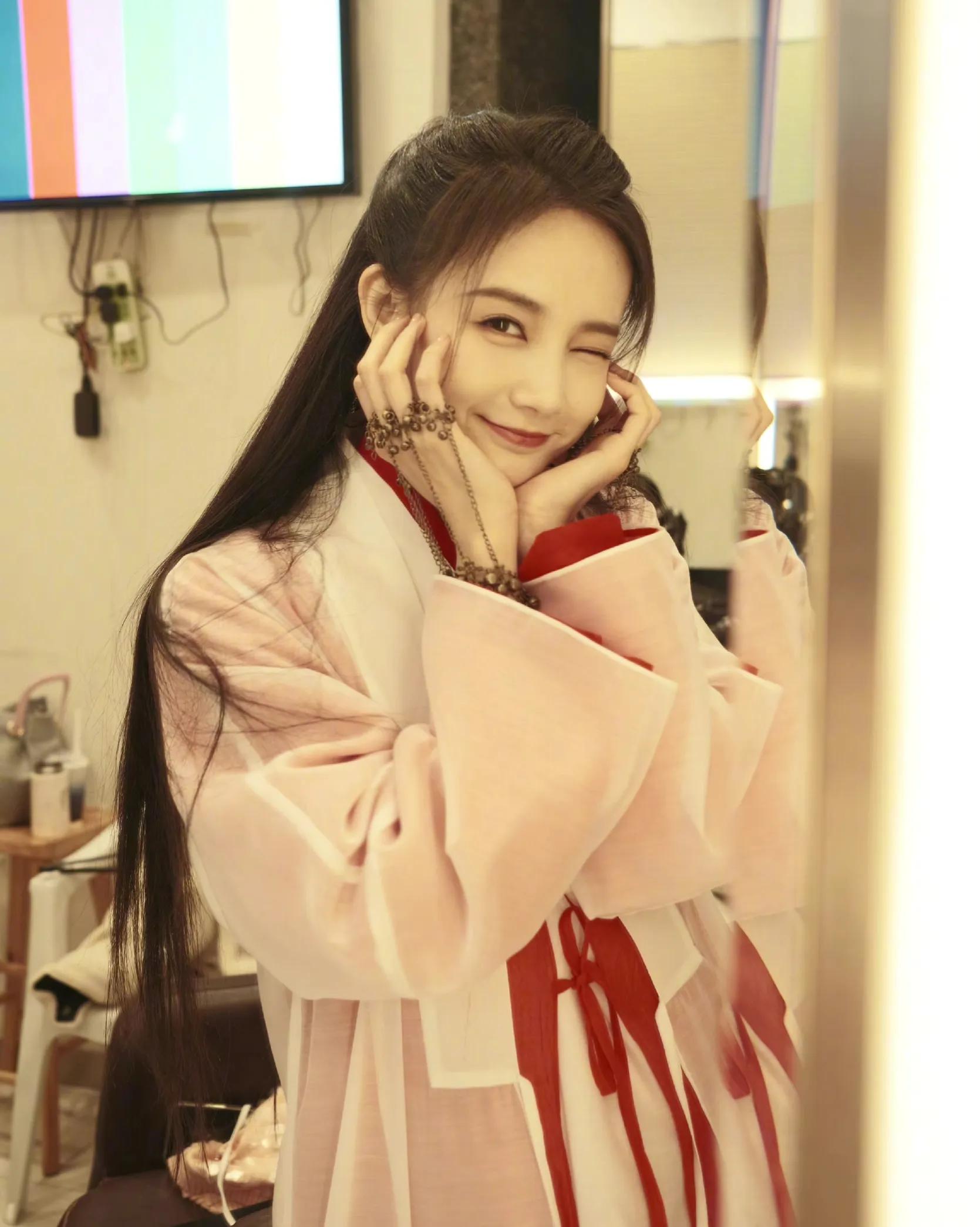 From Huang Rong to Fairy Zixia, what do you think Li Yitong is ...