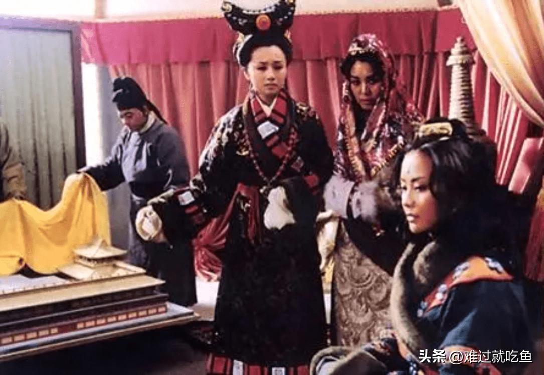 After Songtsen Gampo died, how did the childless Princess Wencheng ...