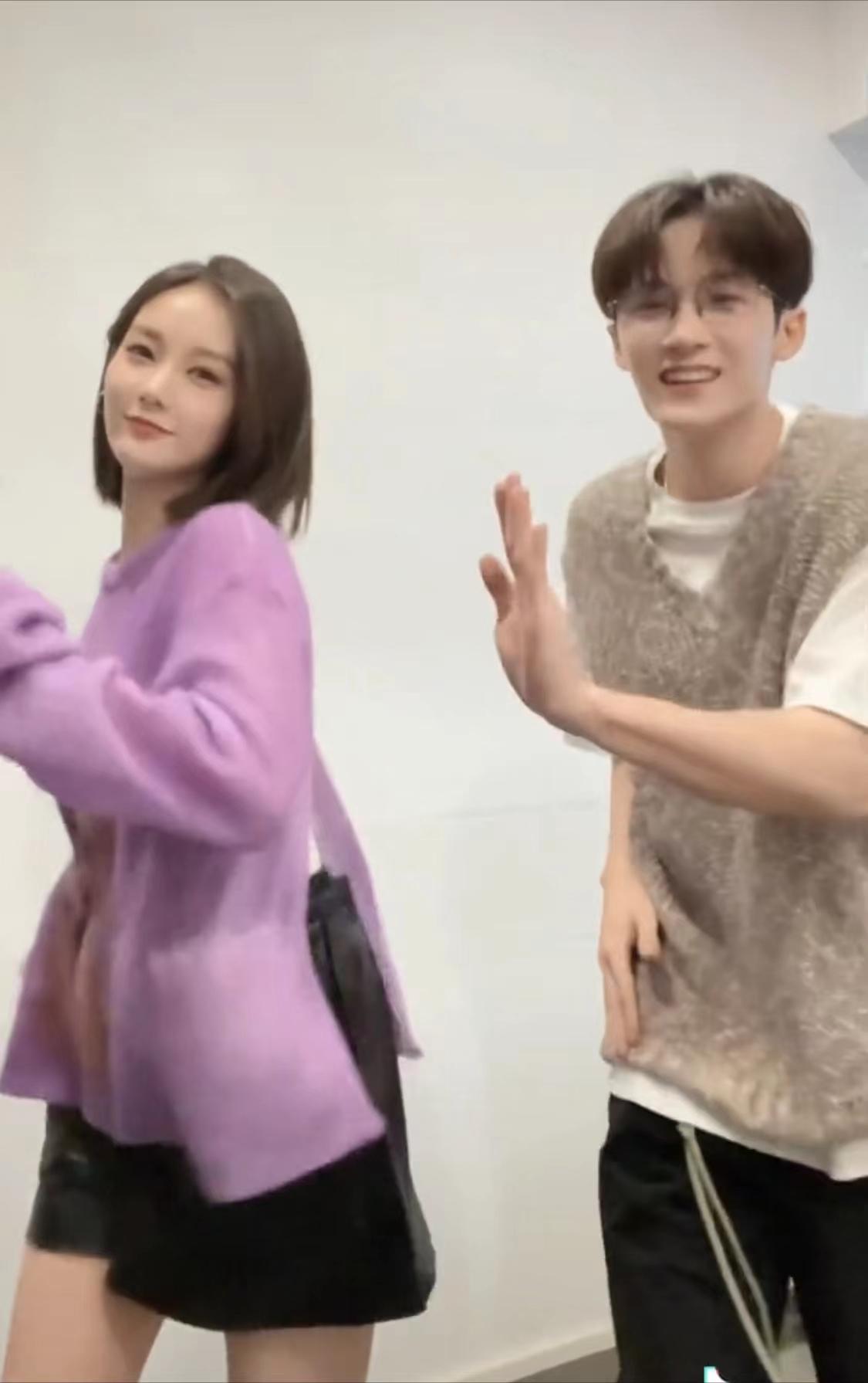 Li Yitong and Tan Jianci dance in the same frame and behave intimately ...