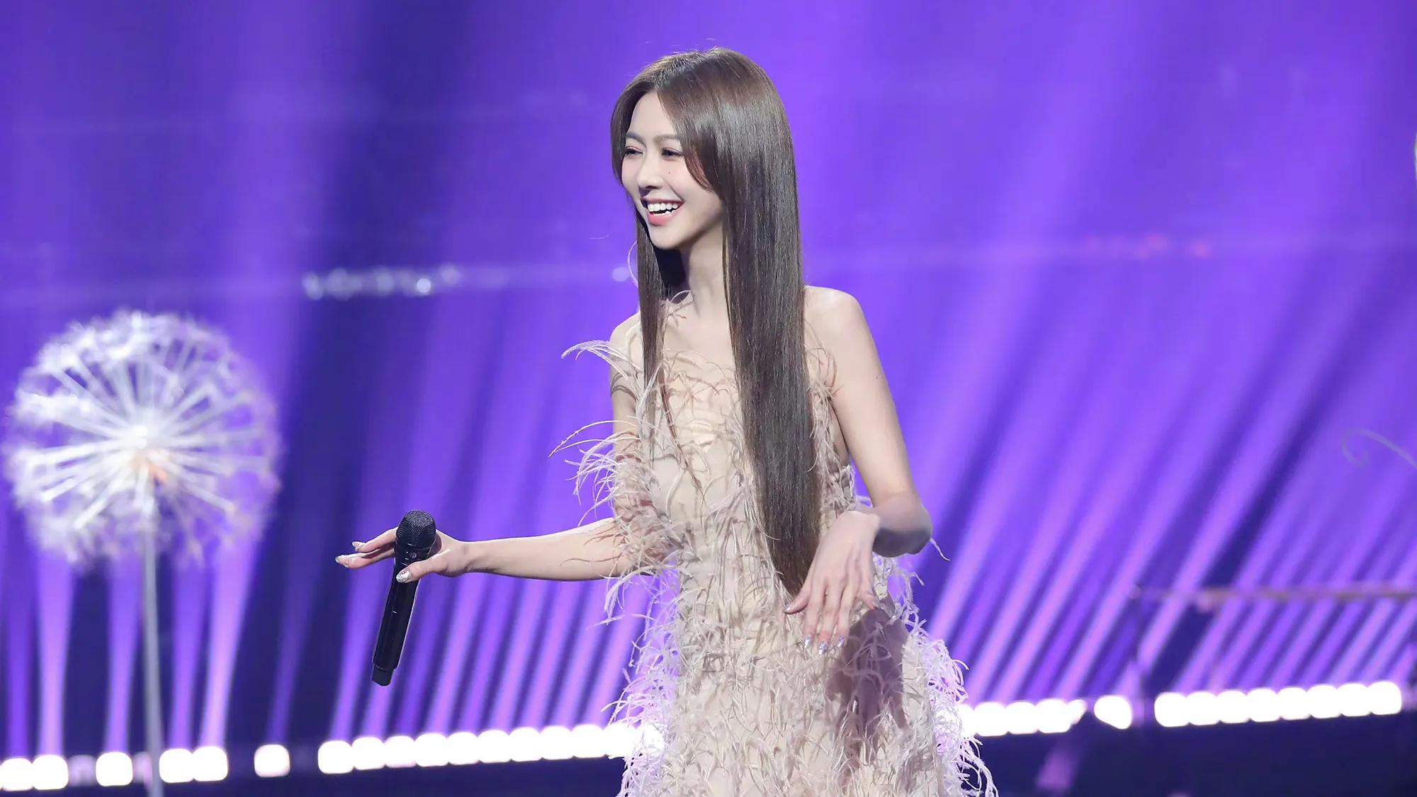 In the seventh issue of "The Voice of God 4", Wang Heye won the golden ...