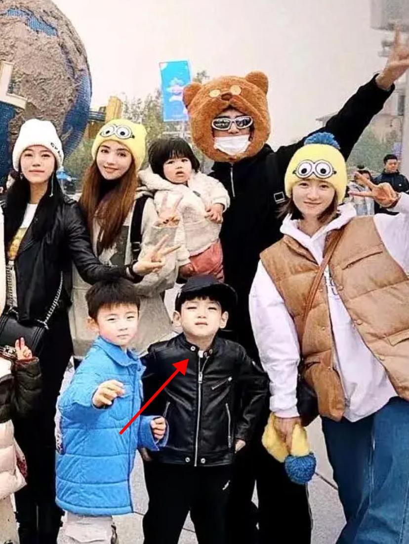 Jiang Chao's photo exposed the face of Chen Yanxi's son, the 5-year-old ...