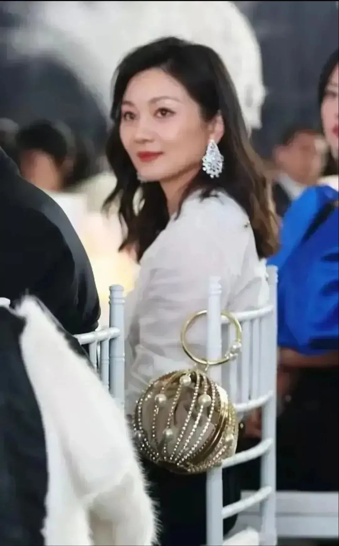 Chen Ting finally made it out!Young and beautiful, full of ladylike temperament, Zhang Yimou is ...