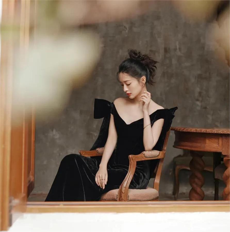 Li Qin~ long skirt fluttering - iMedia