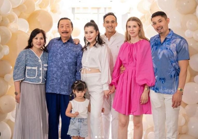 The son of Zhu Liqian's cousin Chen Xueling is full moon, and Andy Lau ...