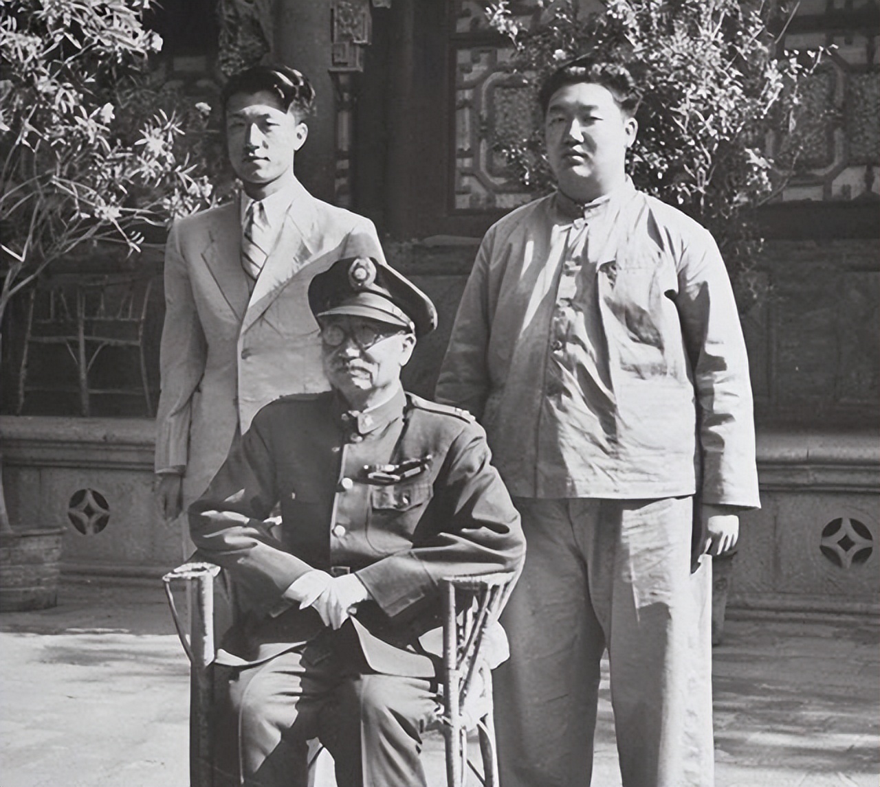 In 1992, Yan Xishan's youngest son returned to the old house in Xinzhou ...