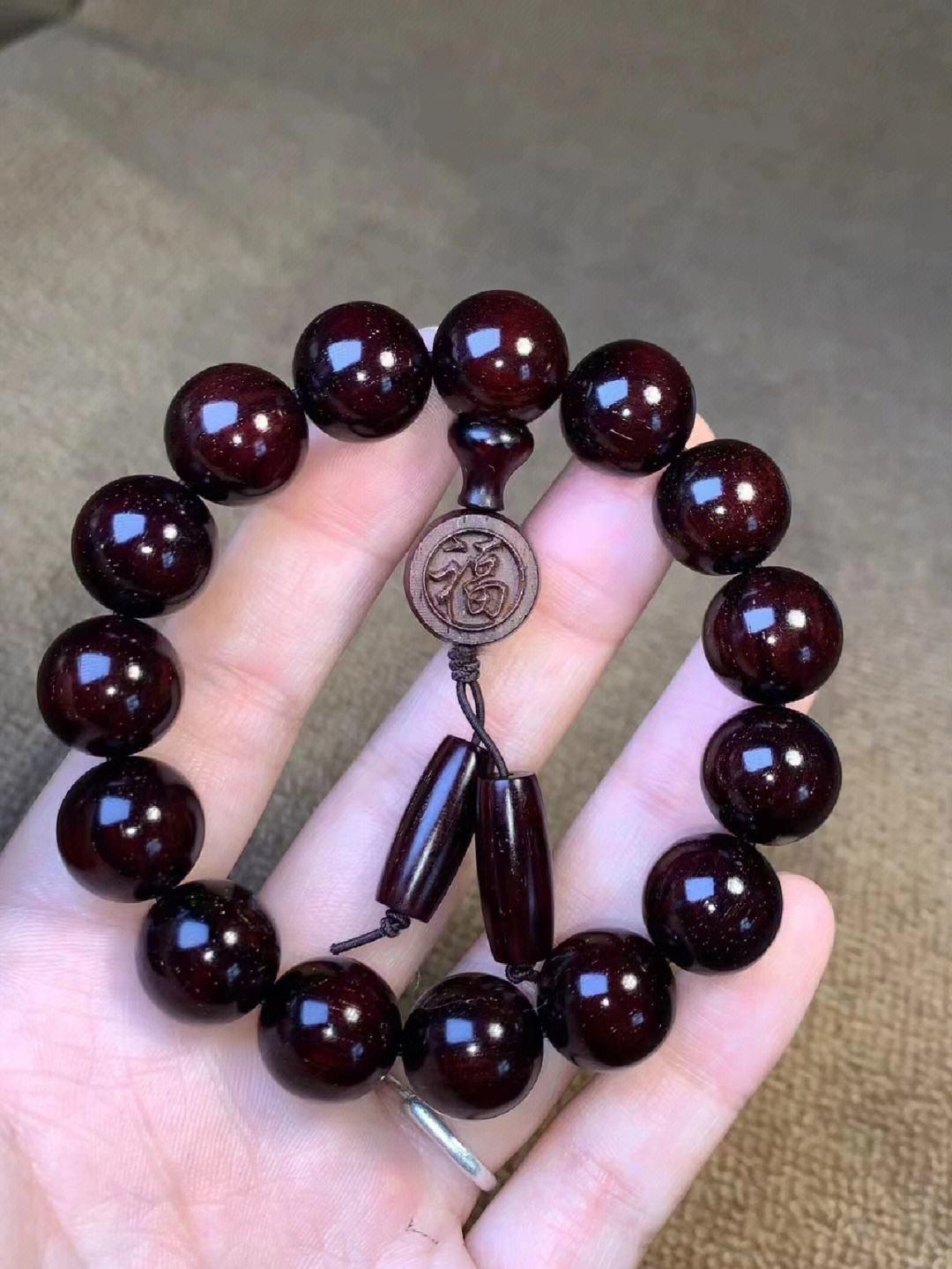 Small leaf red sandalwood "fake Venus" is too deceitful, like small ...