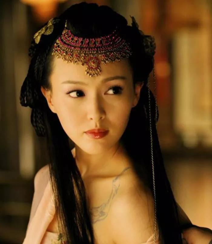 The 40-year-old Tang Yan is still full of girlishness, a happy marriage can really keep young ...