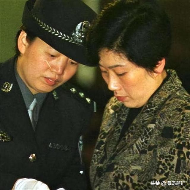 Accompanying more than 40 leaders to sleep with Jiang Yanping, a ...