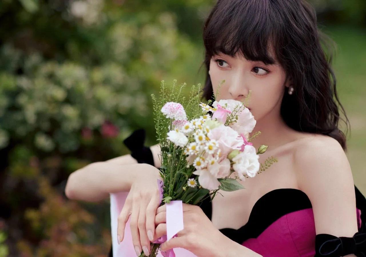 Wallpaper beauty picture | Song Qian & Chen Yuqi - iNEWS