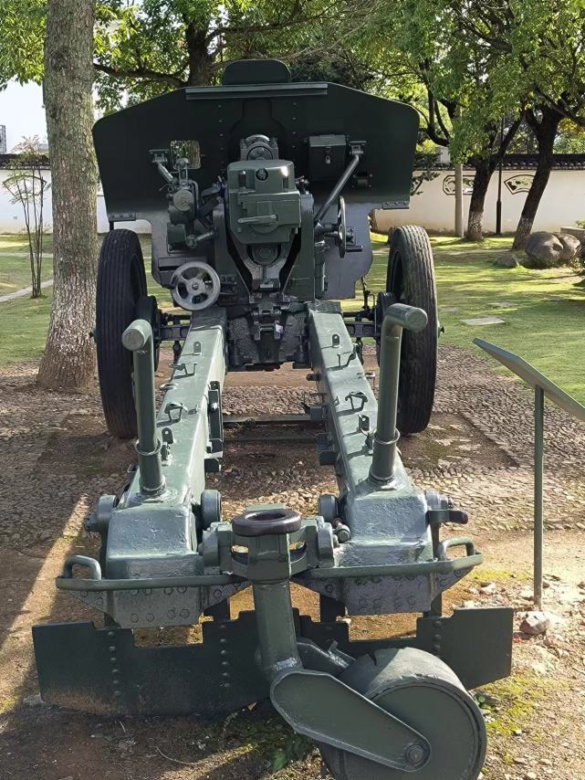 The 54-type 122mm howitzer is retired, and the PLA still has 7 types of ...