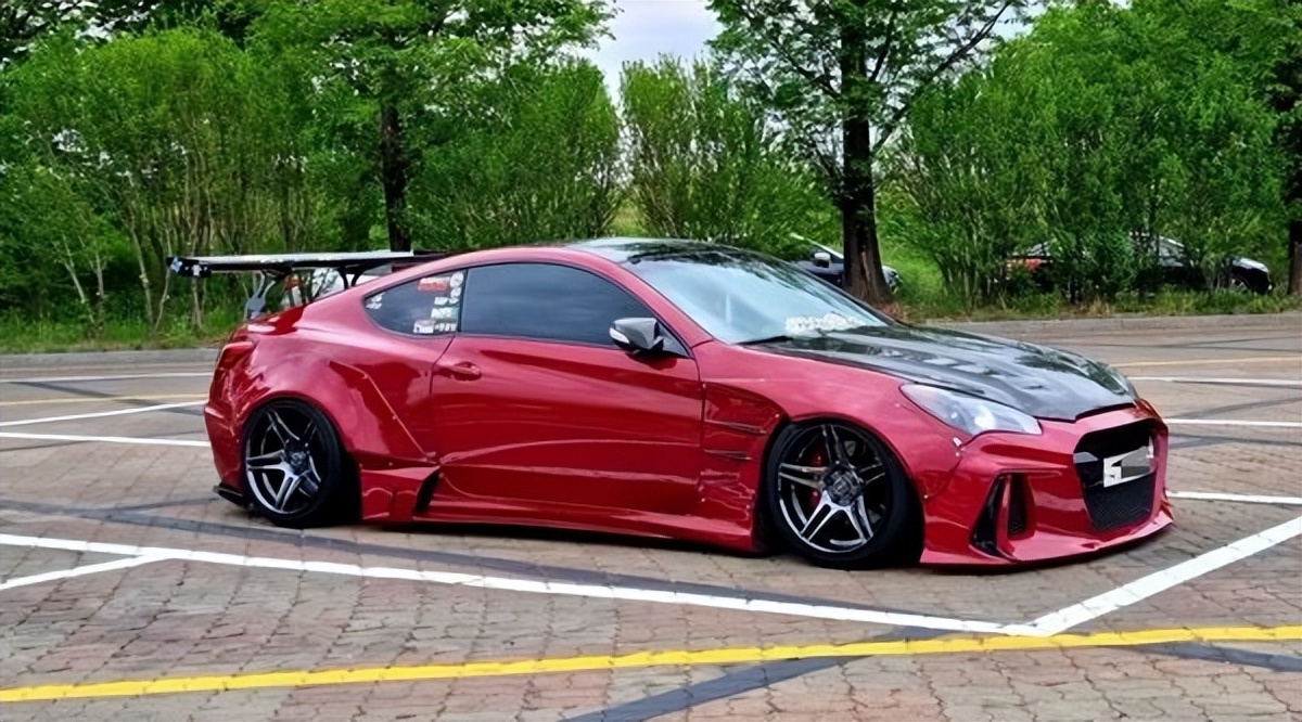 #Wide body low-slung stance#Modern Coolpad#AIRBFT Air Suspension - iNEWS