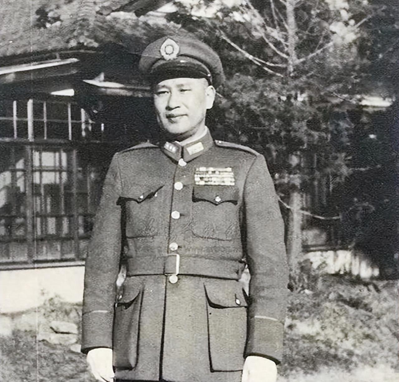 In 1990, Ding Sheng went to the reception room of the General Affairs ...