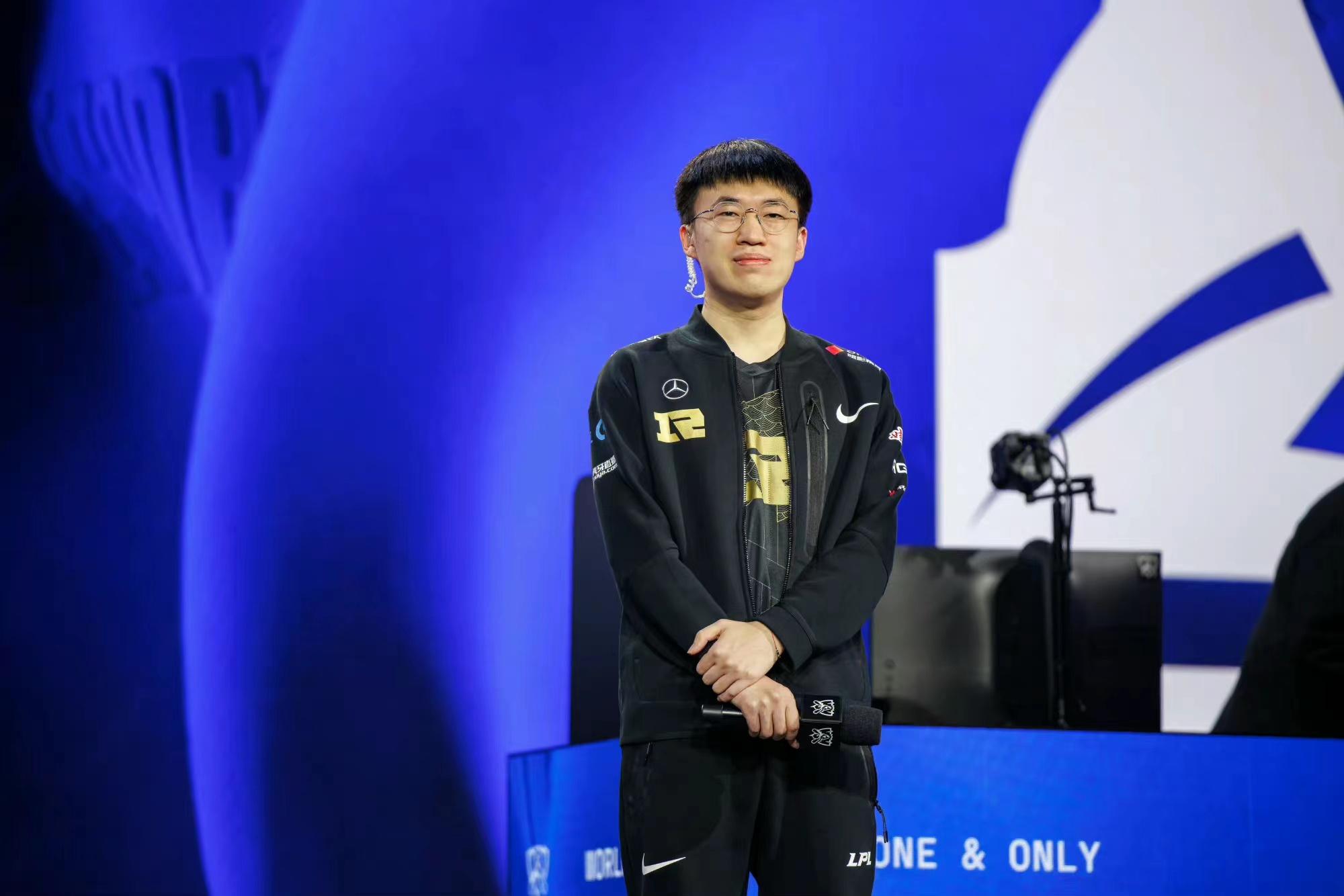 Goodbye RNG!RNG lost to T1 and stopped in the top eight!Faker is still the biggest obstacle to ...