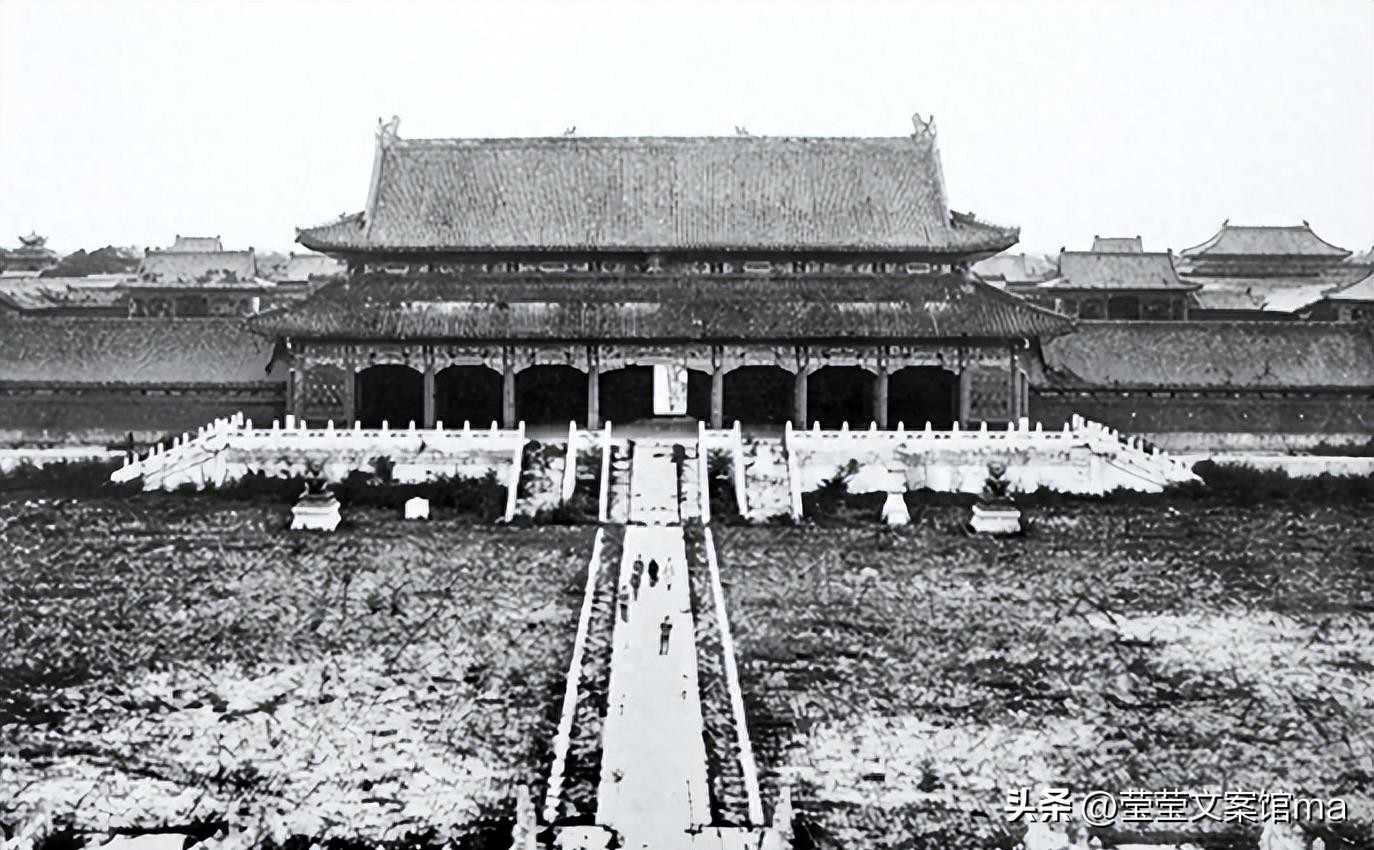 Why did Emperor Tongzhi die at the age of 19? After watching his daily ...