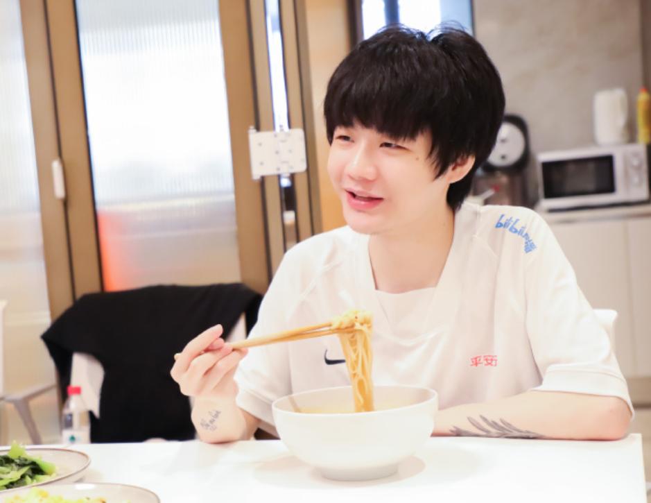 LPL夏季賽：BLG爆冷0:2不敵AL，FoFo賽後當場大哭，Crisp上大當 - 資訊咖