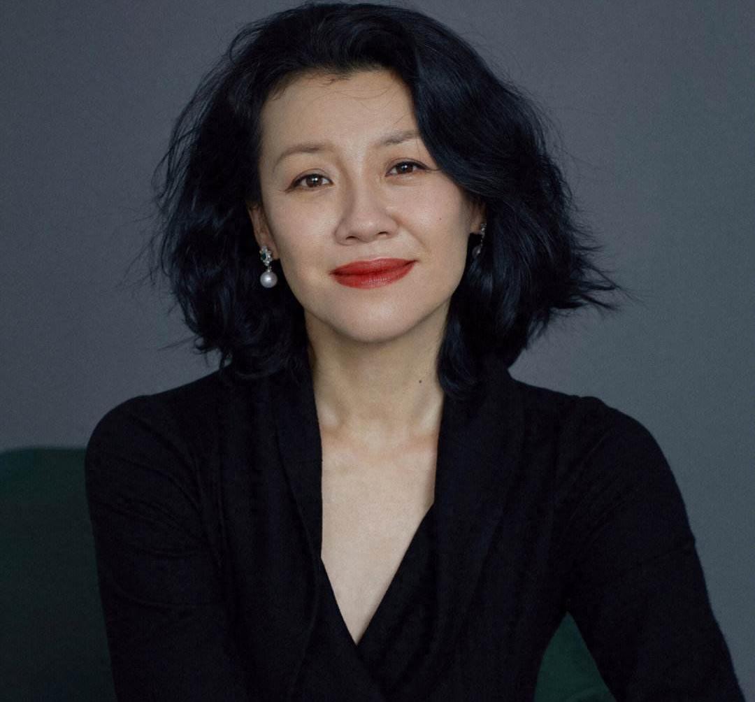 This shot of 49-year-old Liu Lin gave many popular stars a slap in the ...