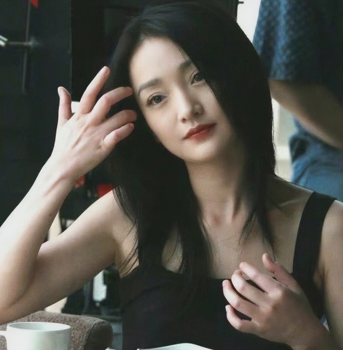 "Private life is chaotic, benefiting yourself at the expense of others?" Wake up, Zhou Xun ...
