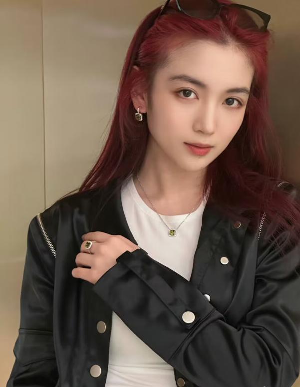 It was revealed that Deng Wei Dai Luwa had a secret love affair ...