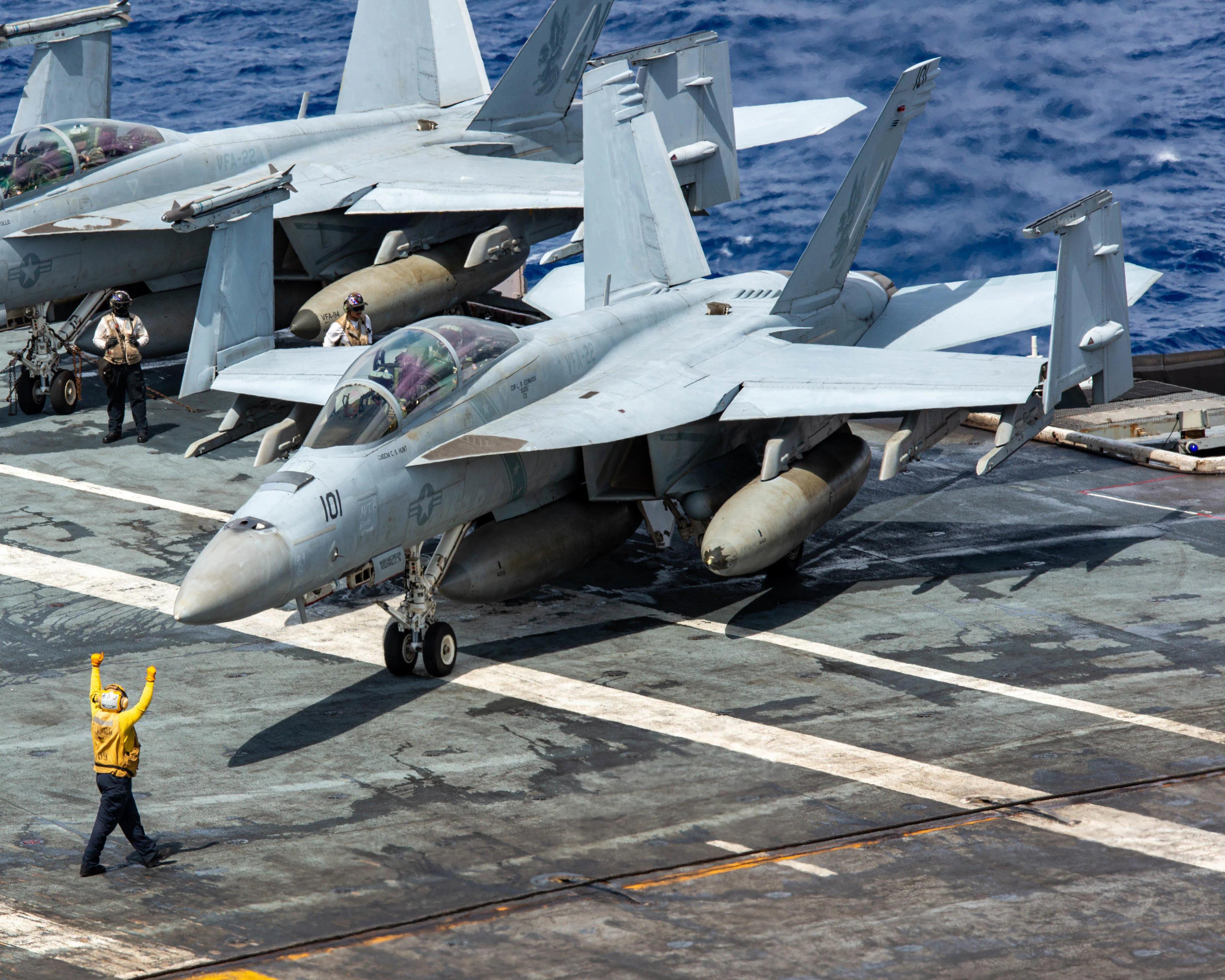 The warship trespassed in Xisha, the U.S. military feinted a shot, the ...