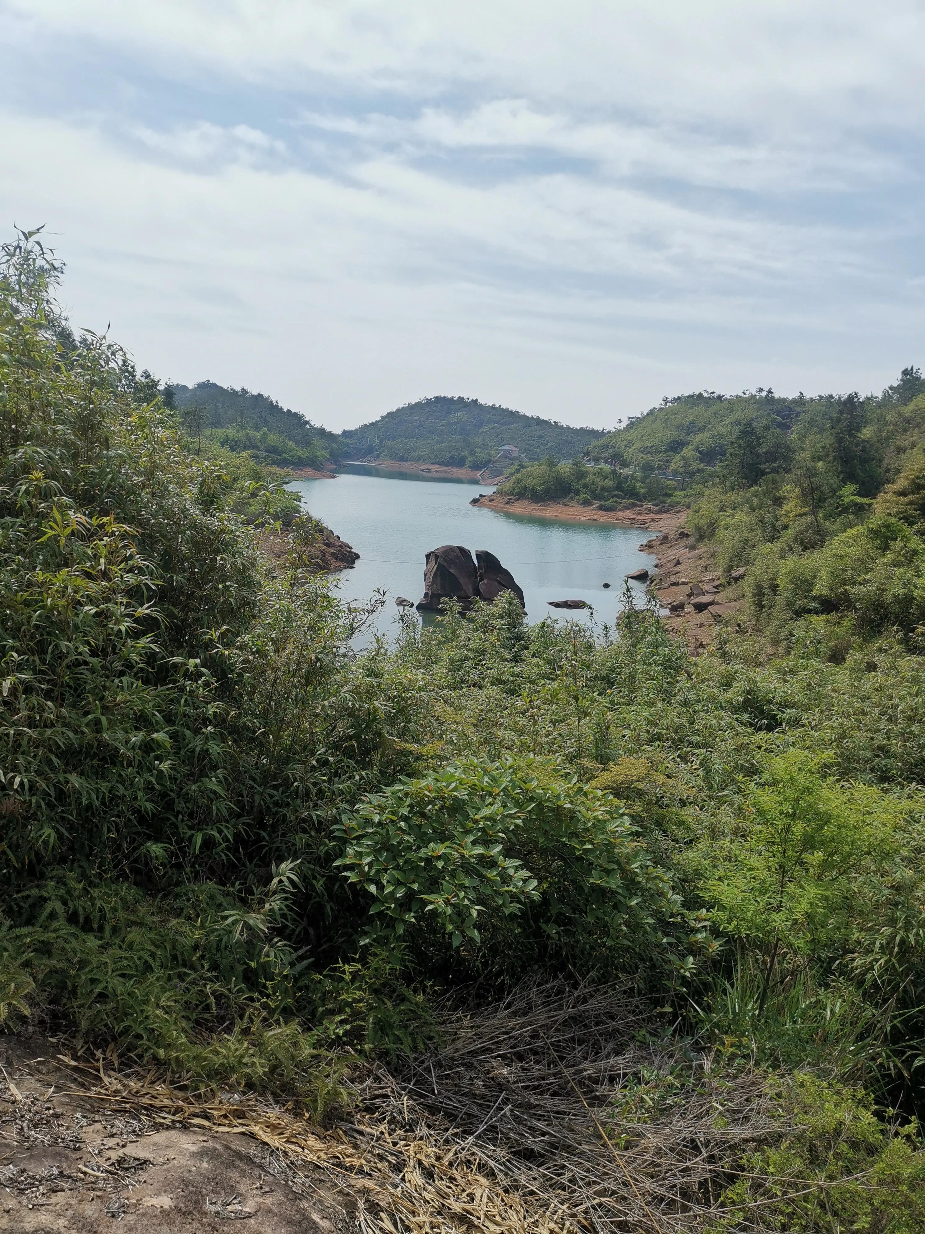 Longkai Temple "Blue Ice Pagoda New Poem Appreciation" - iNEWS