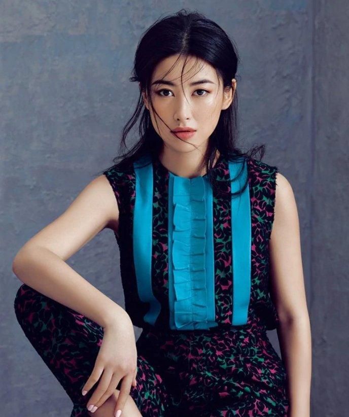 Chen Chuhe once put his foot on Zhu Zhu's lap - iMedia