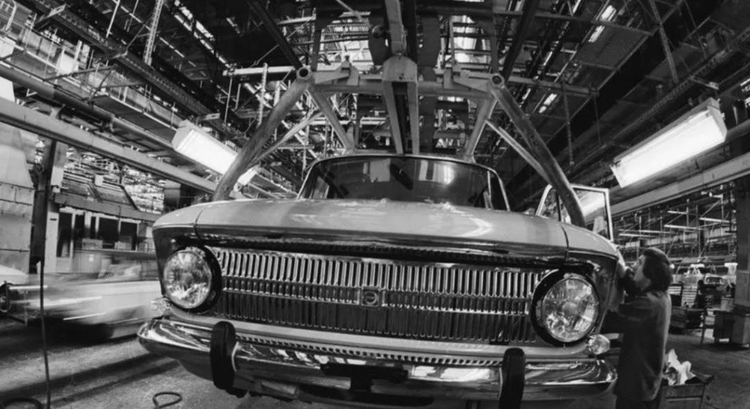 "Moscow" sedan: the culmination of French Renault and the former Soviet ...