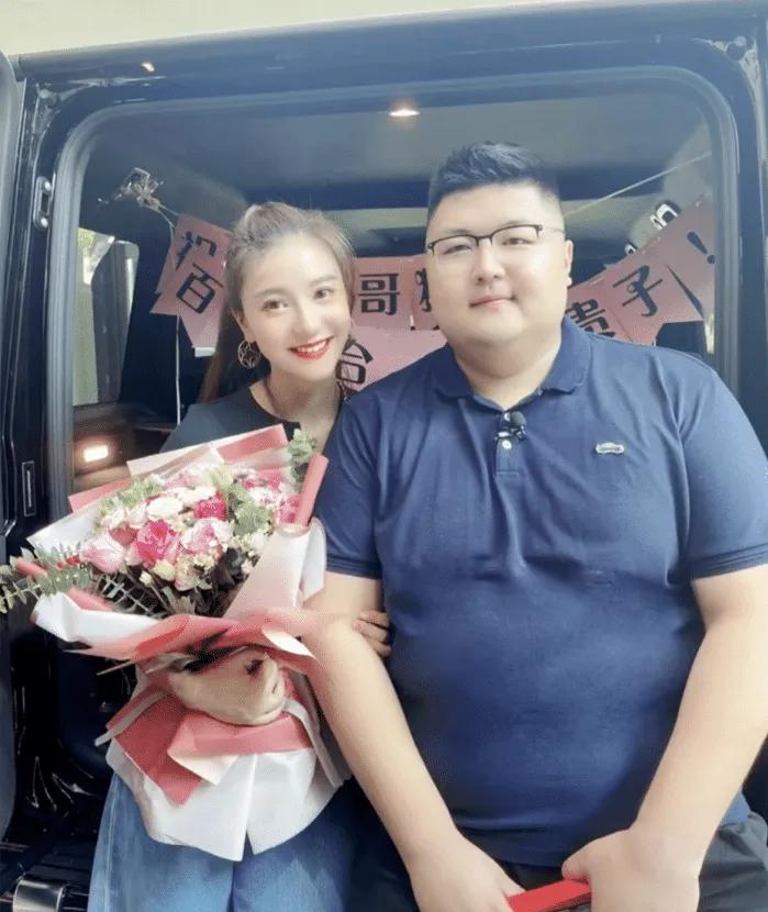 Congratulations!Brother Monkey officially announced that he and He Yuxin were married, read the ...