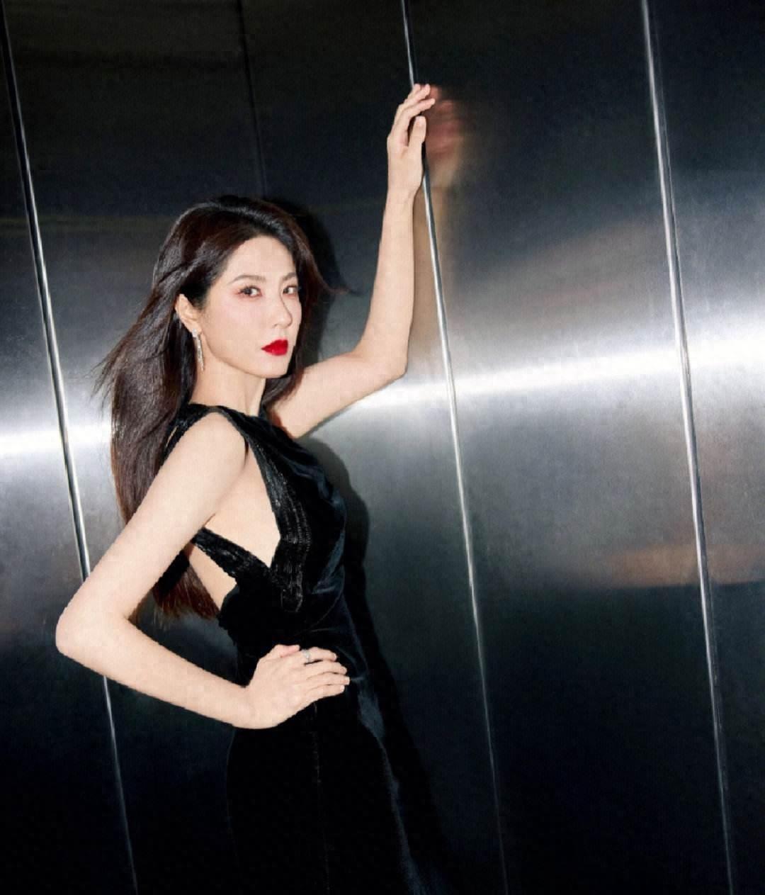 Zeng Li, 46 years old and unmarried, a once-in-two-hundred-year-old ...