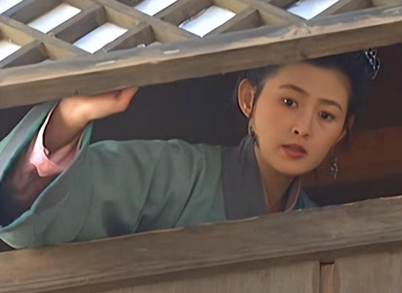 64-year-old Yu Rongguang rarely showed up after his divorce, reunited with Wang Siyi after 23 ...