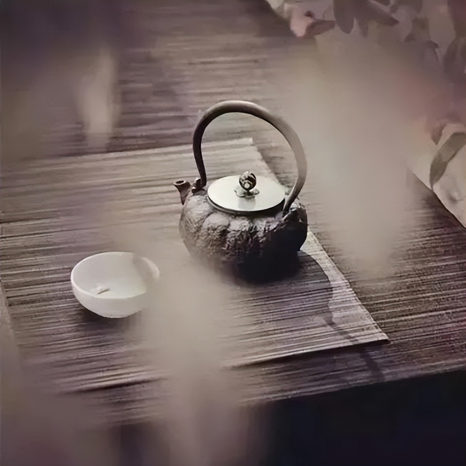 The most sober half-character Zen poem in history, with 29 "half ...