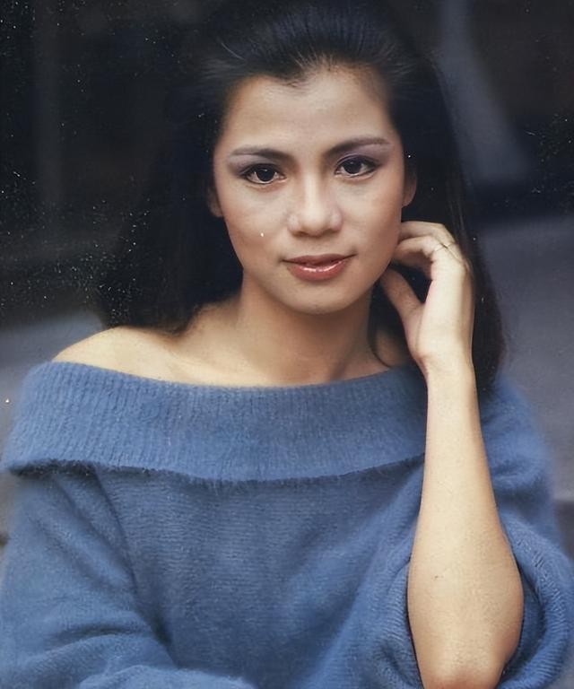 Weng Meiling, who played Huang Rong, committed suicide at the age of 26 ...