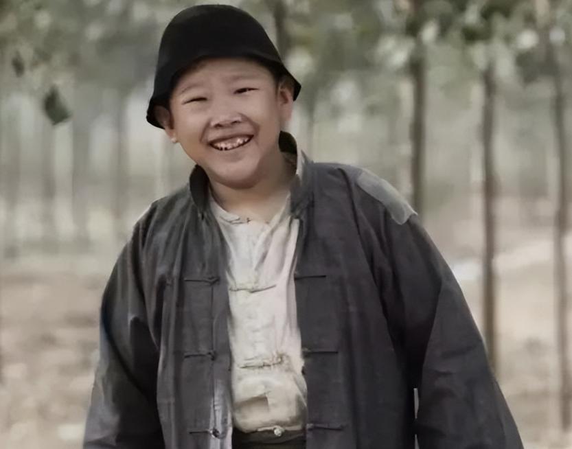 Hou Xiang: He stopped developing at the age of 9, and he can only act ...