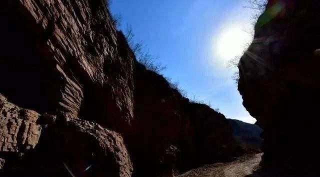 A famous general created a unique battle example: he defeated the enemy ...