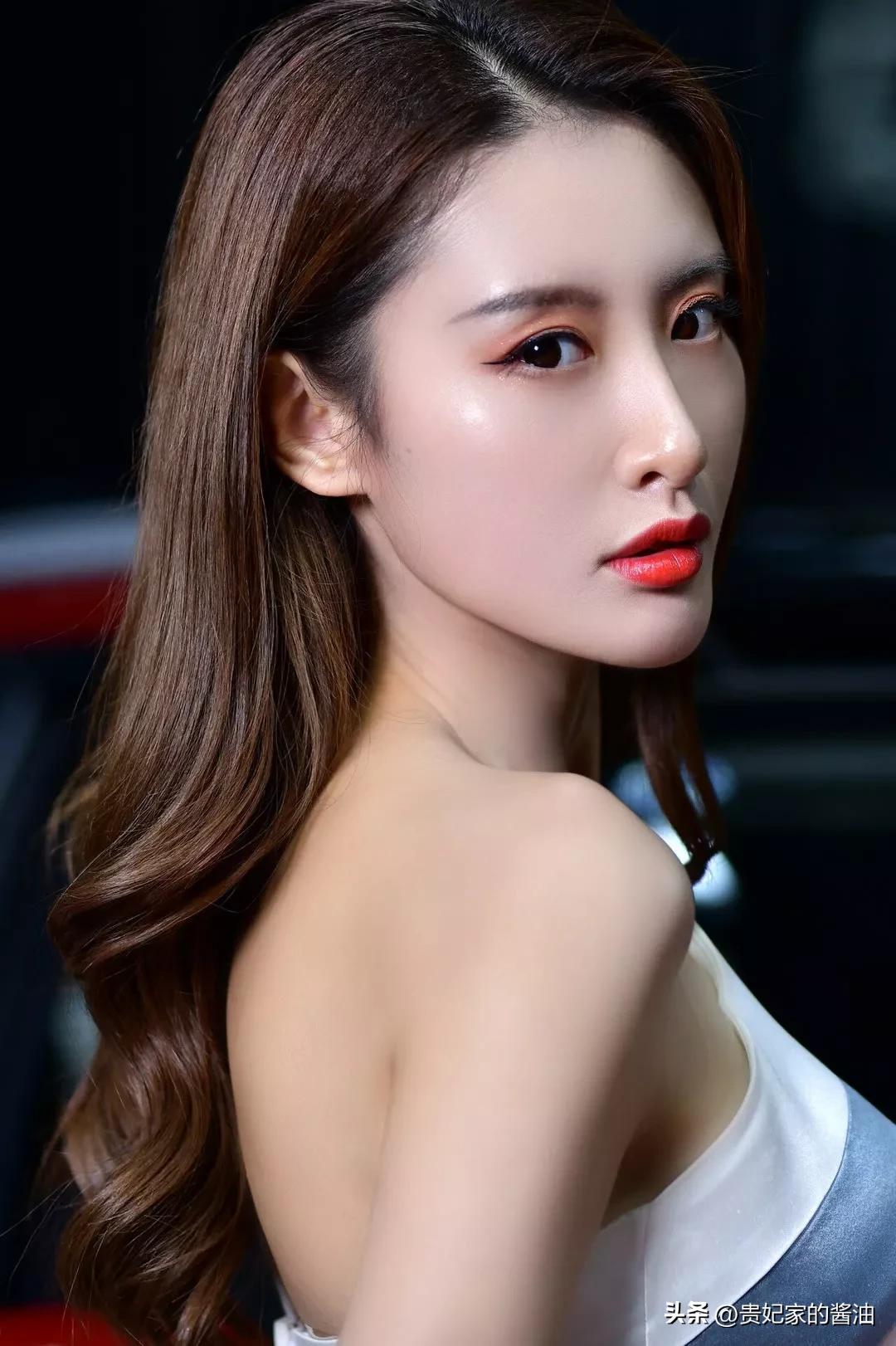 Beauty with beauty and perfect body - Part 1 - iMedia