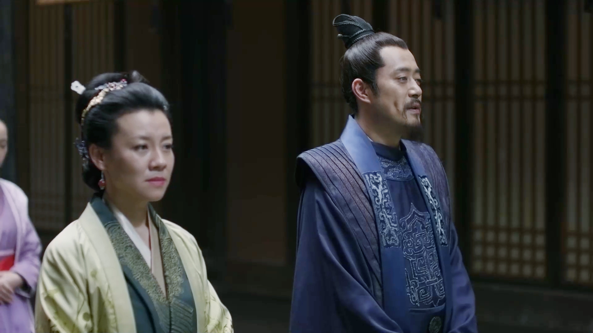 Mo Lan was too involved in the show to become a snotty girl, and the ...