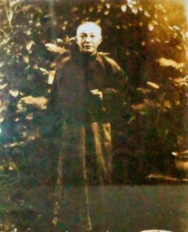 Let Chiang Kai-shek's speechless brother, divide the family property ...