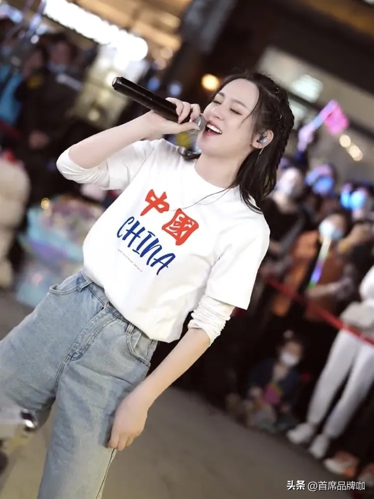 Douyin "Internet Celebrity First Sister" with more than 43 million fans ...