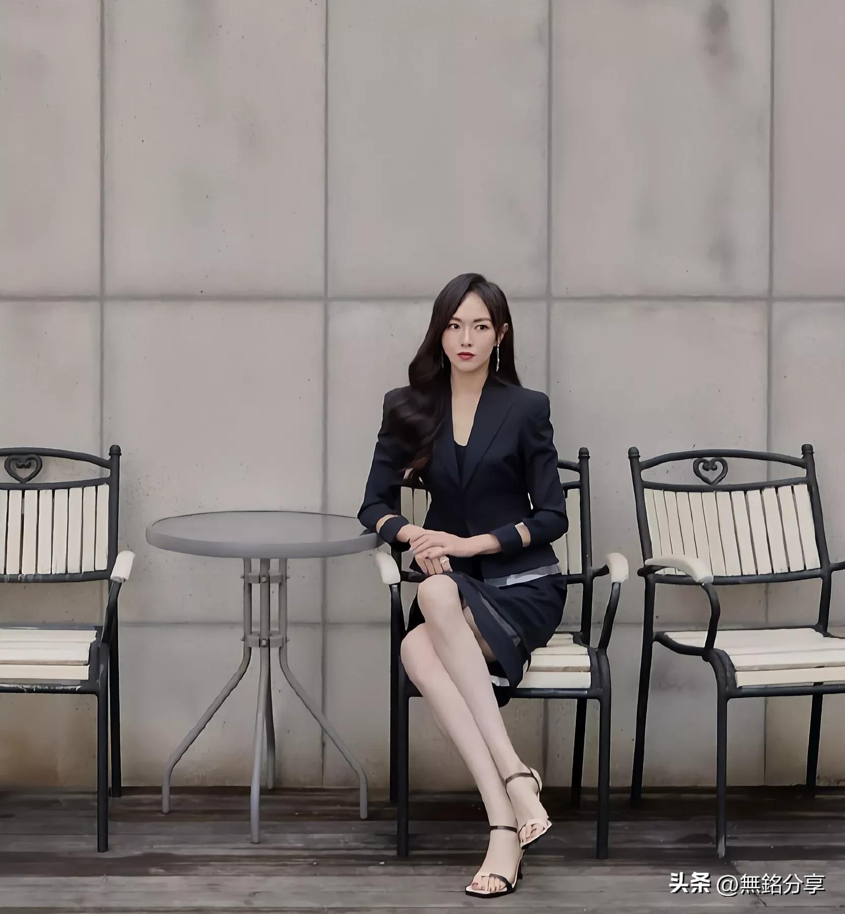 Tang Yan's high heels and beautiful legs - iMedia