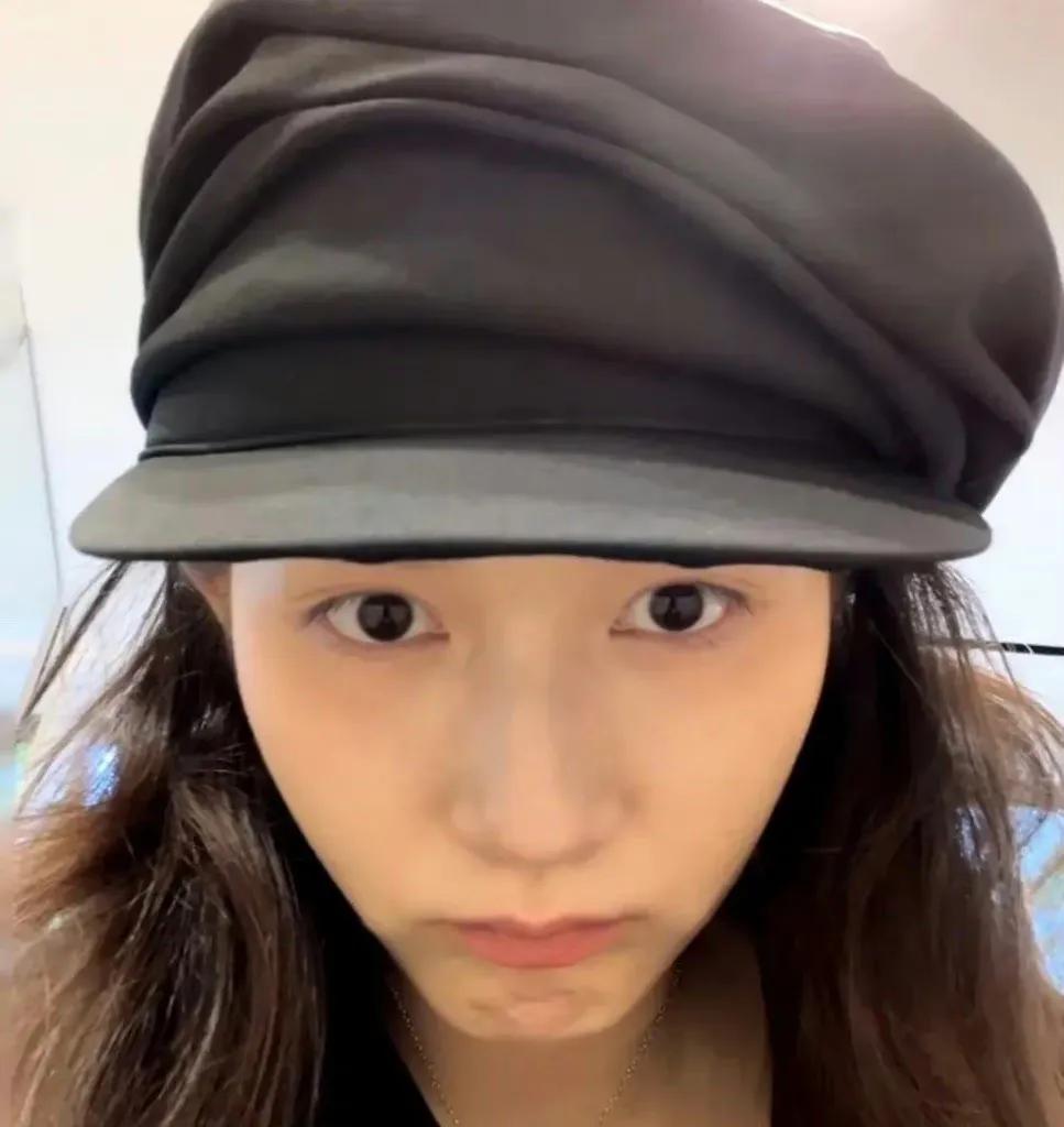 Chen Sicheng's 21-year-old girlfriend posted selfies, her appearance is not as good as Tong Liya ...