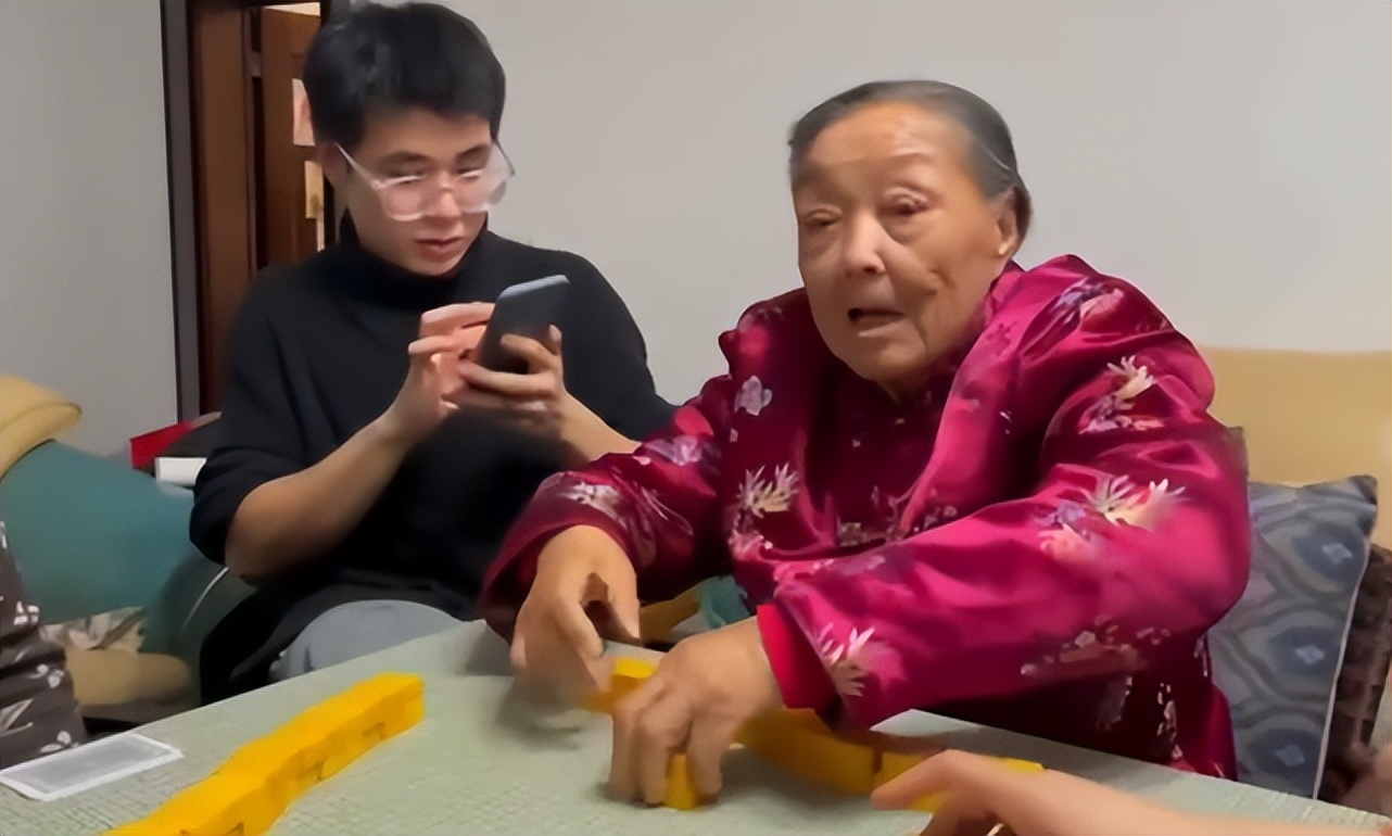 "Mu Guiying in command" Ma Jinfeng died of illness at the age of 100 ...