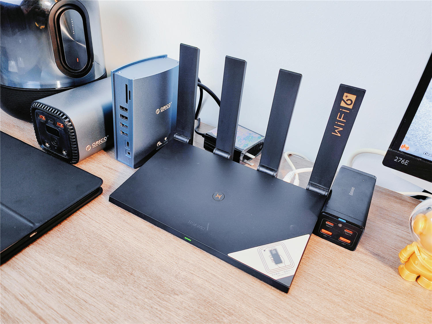 Without leaving a trace of bandwidth for the operator, the ZTE ...