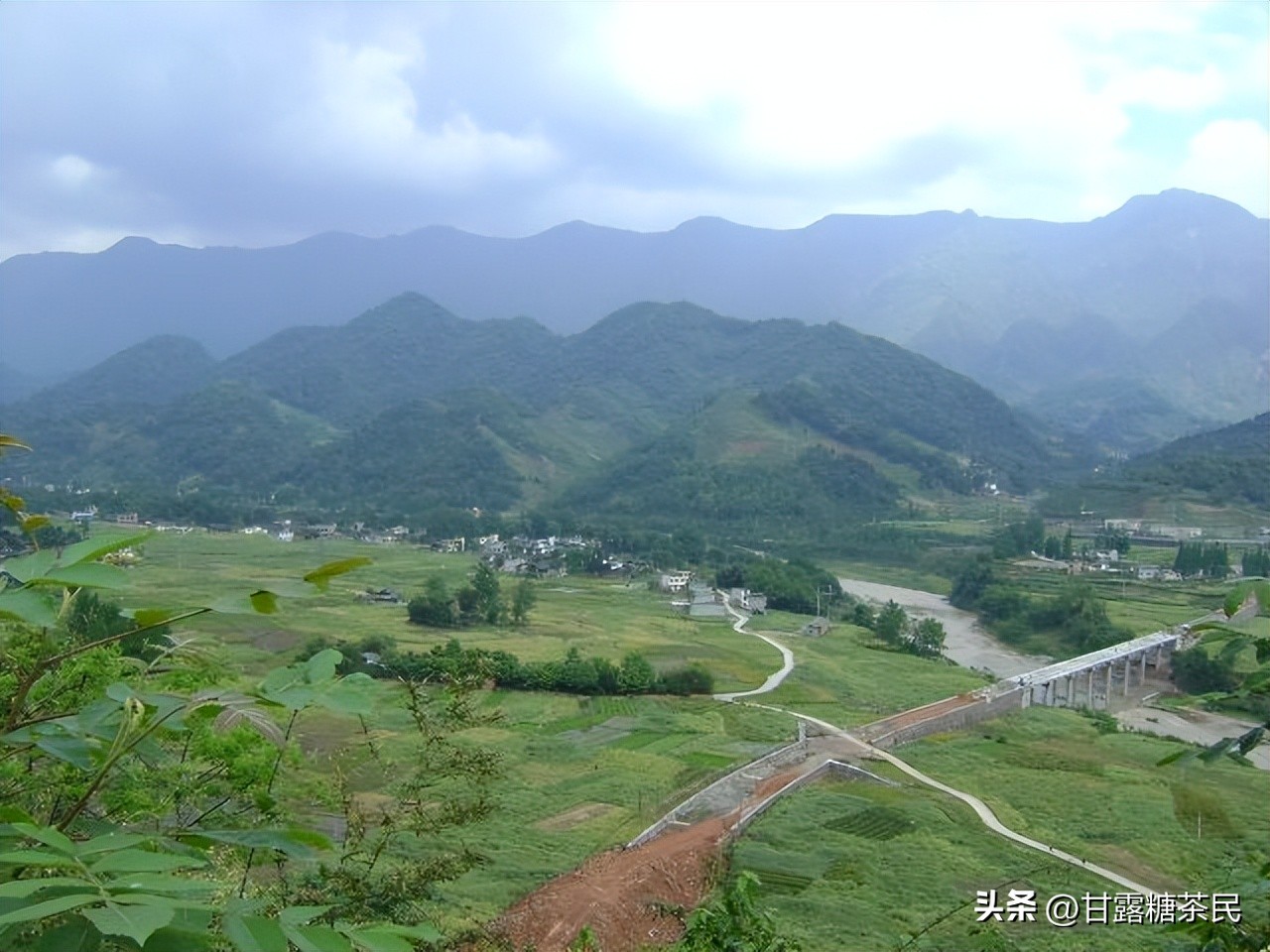 Old photos of the 2008 Wenchuan earthquake - iNEWS