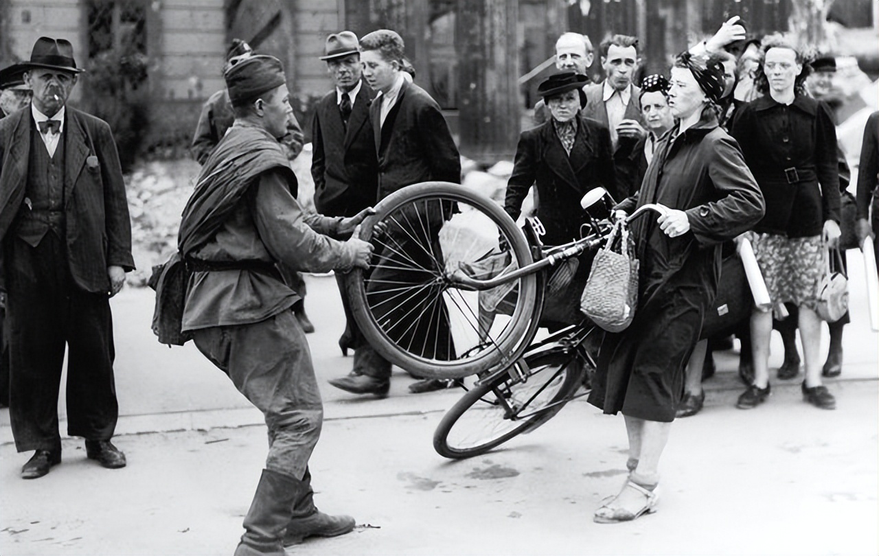 The bloody battle between the Soviet Union and the Germans led to a sea ...