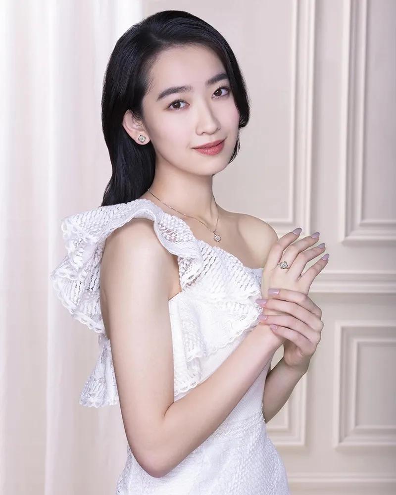 Lin Kailin's fashion style - iNEWS