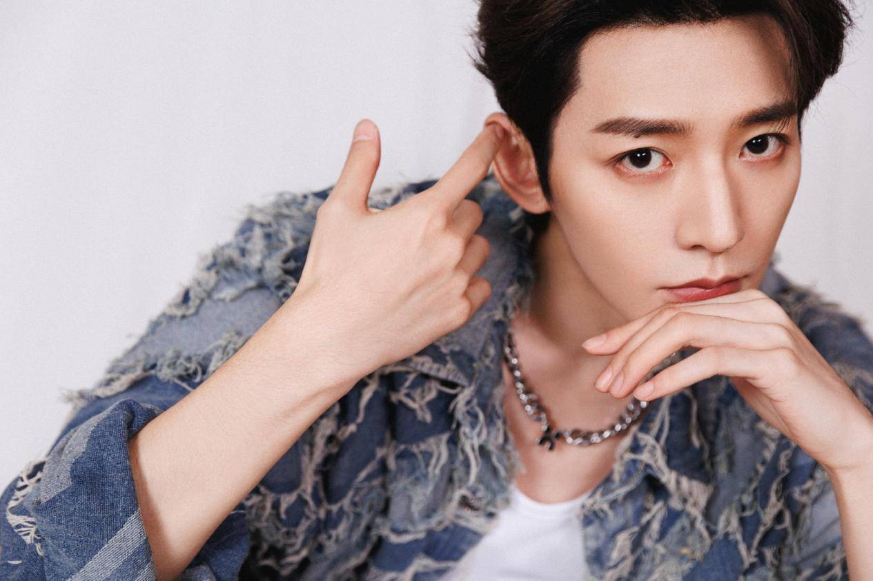 "Long Lovesickness" Deng Wei was out of the circle, "Fengshen" became ...